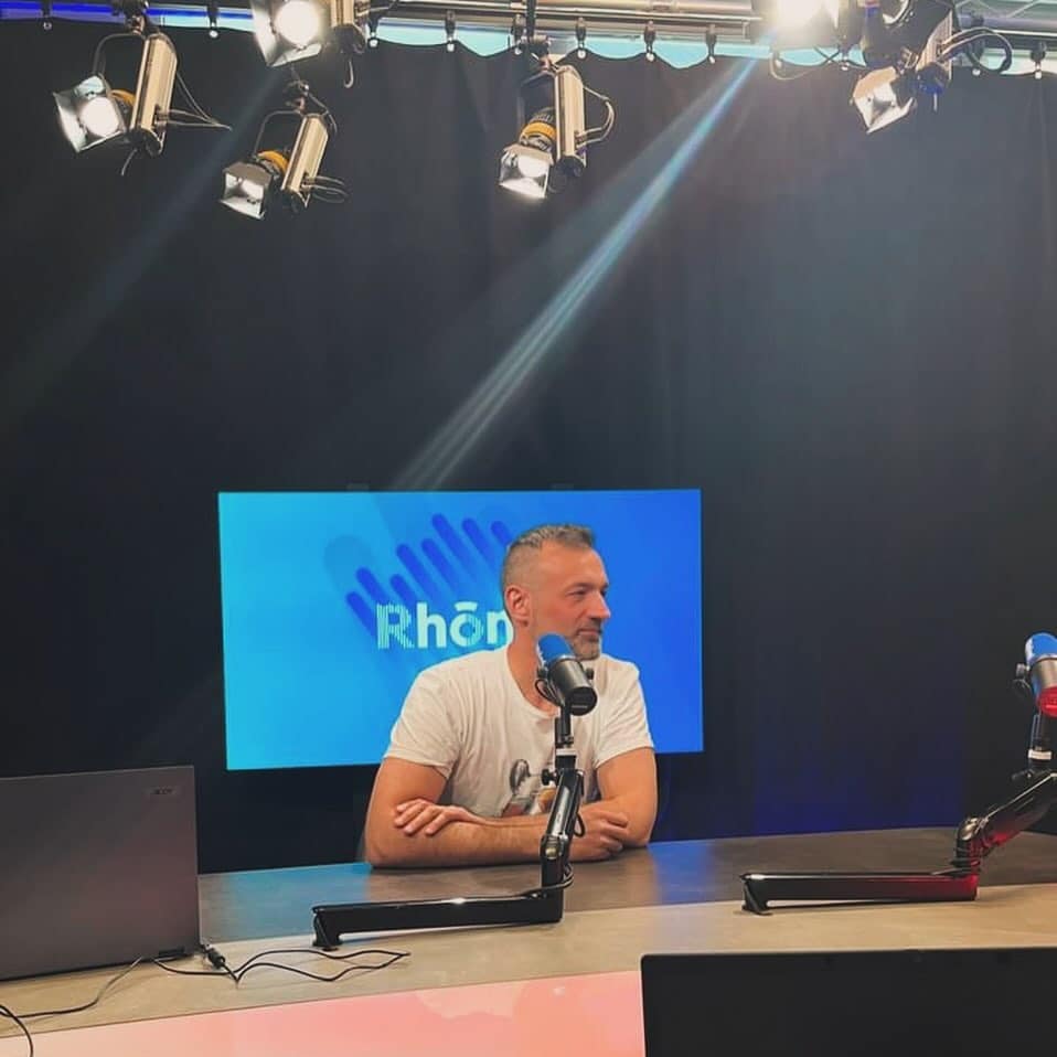 @basclo_humoriste était l’invité de @rhonefm_officiel - La Grande Maison